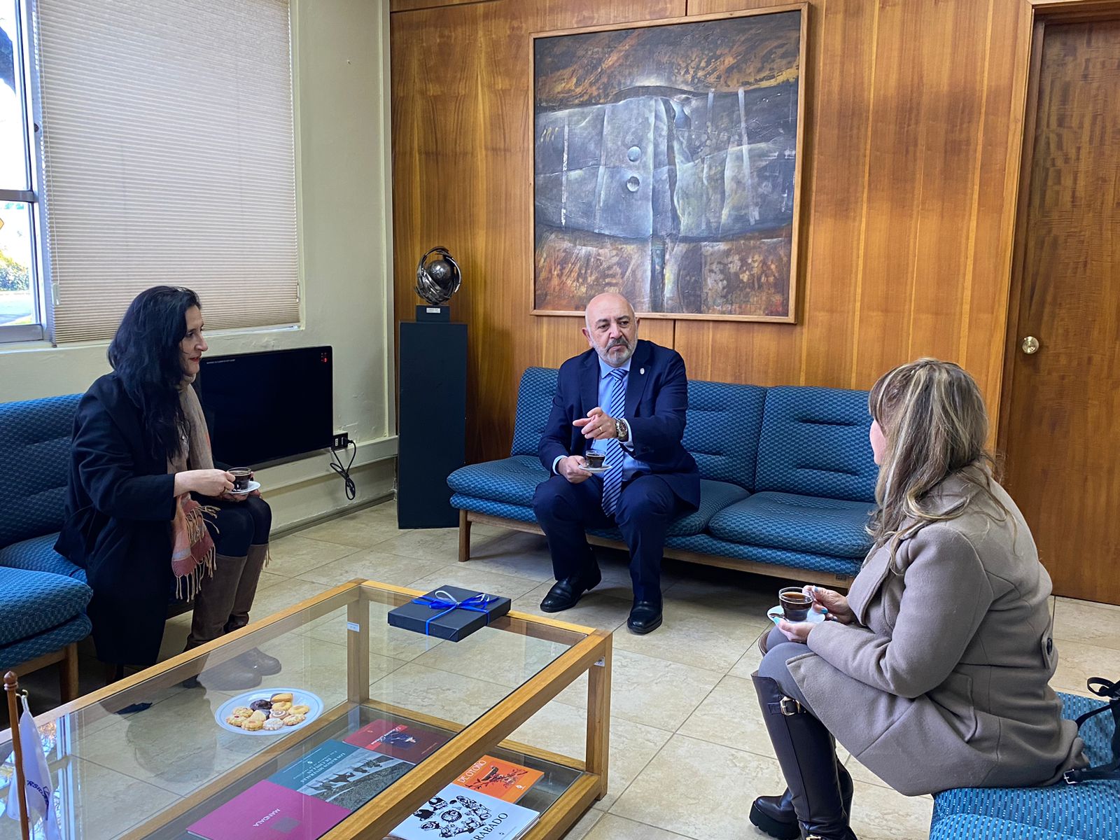 Rector UBB recibió a nuevo director de la Honorable Junta Directiva ...