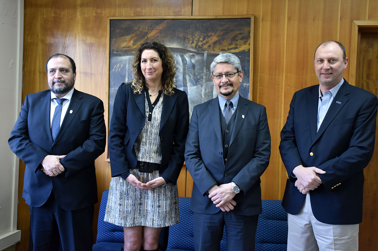 Rector recibió saludos de actores externos y de la comunidad UBB ...