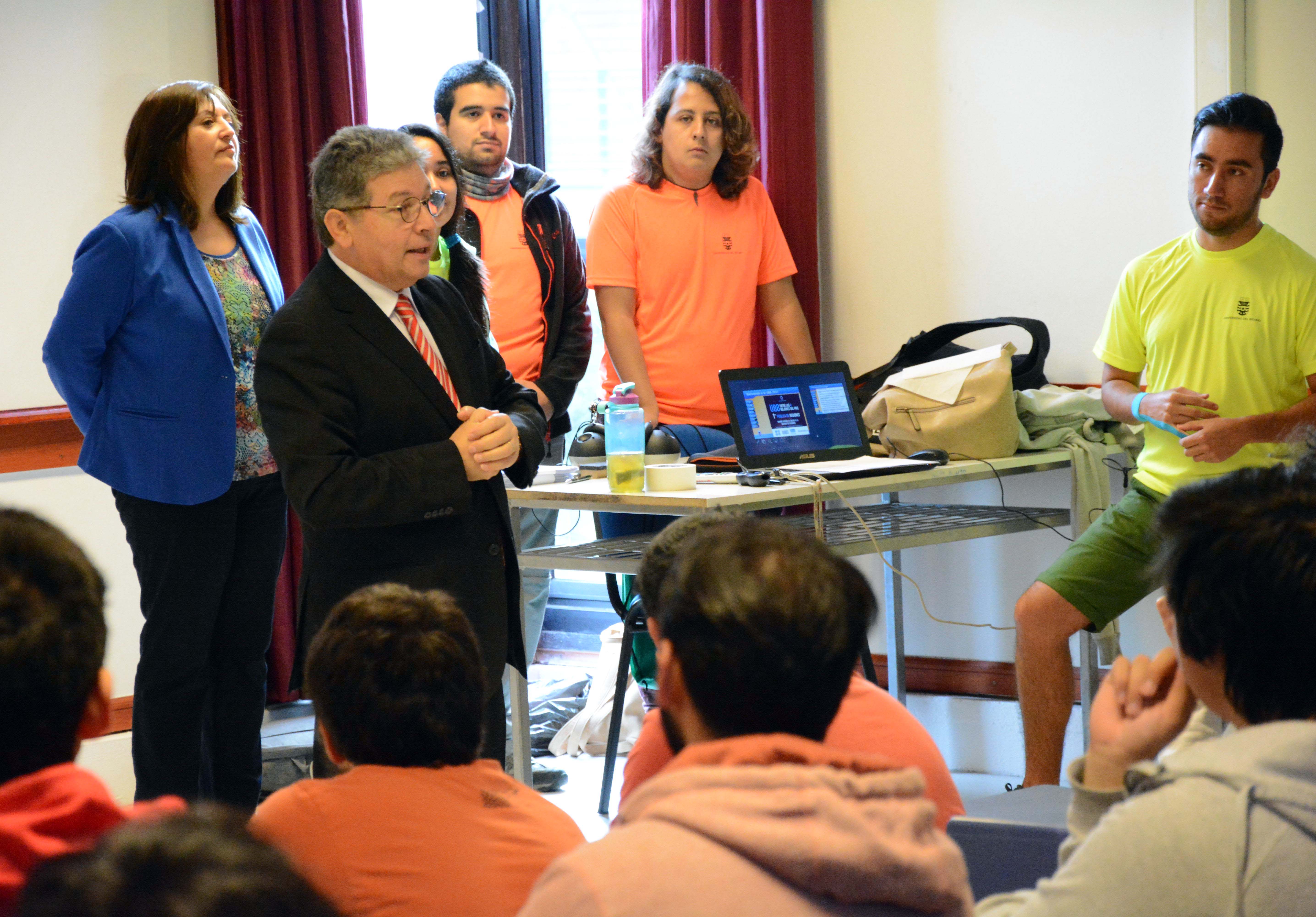 En bienvenida a alumnos nuevos, autoridades reafirmaron compromiso ...