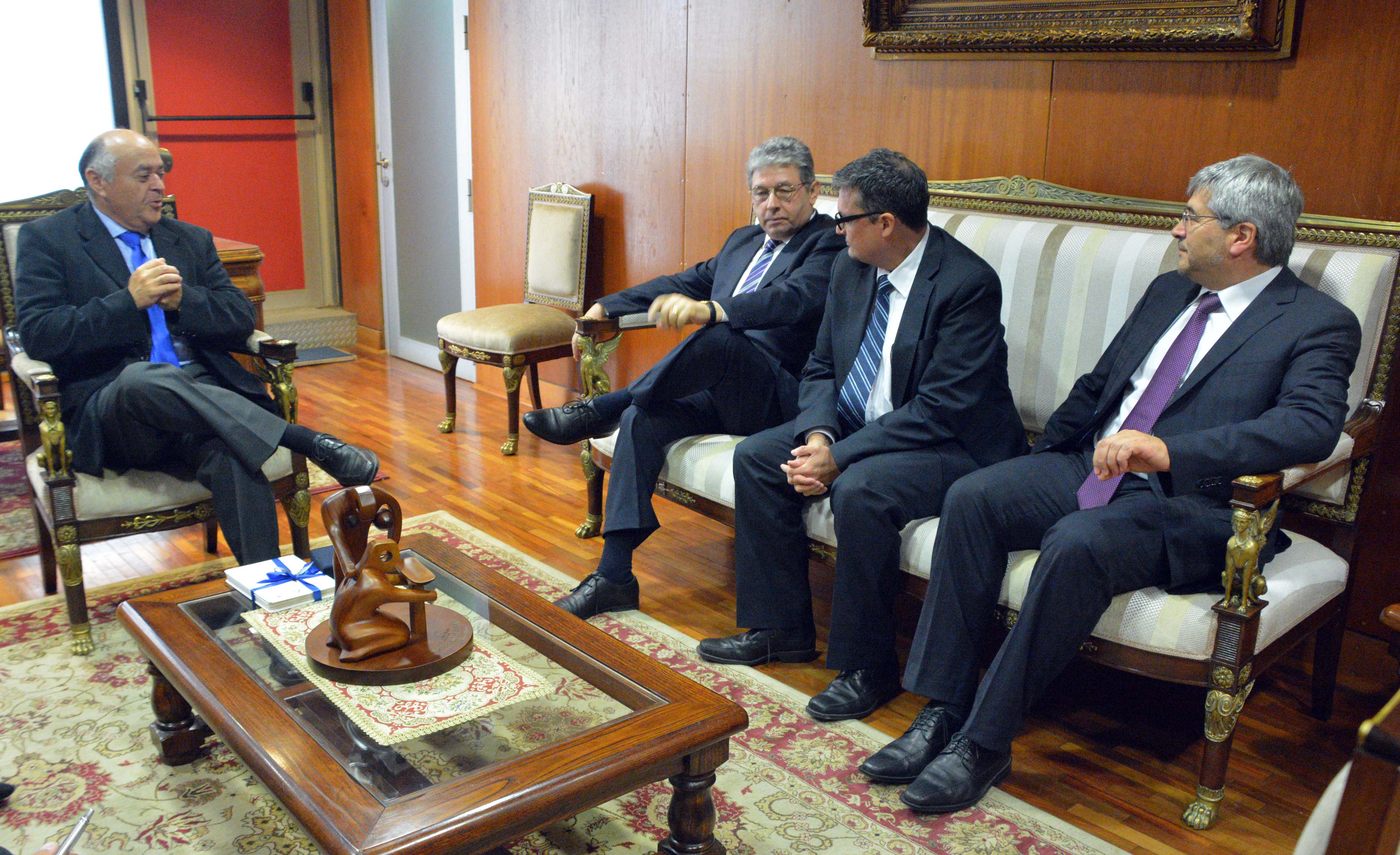 En reunión con nuevo Intendente, Rector reiteró compromiso de la UBB ...