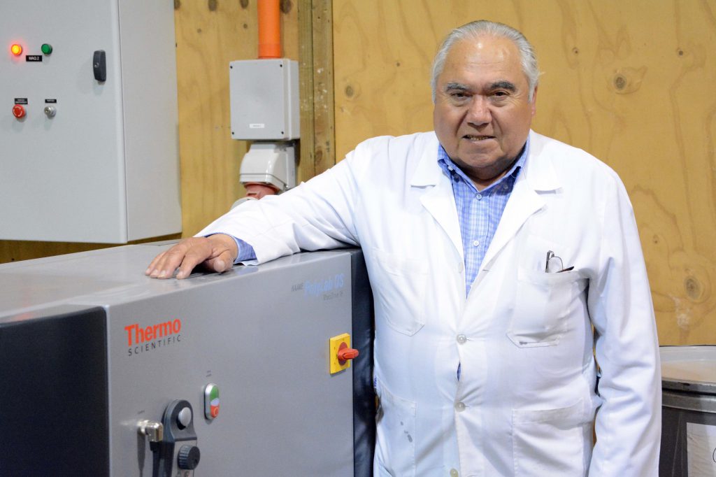 Académico Mario Solís obtiene segundo lugar en congreso brasileño con ...