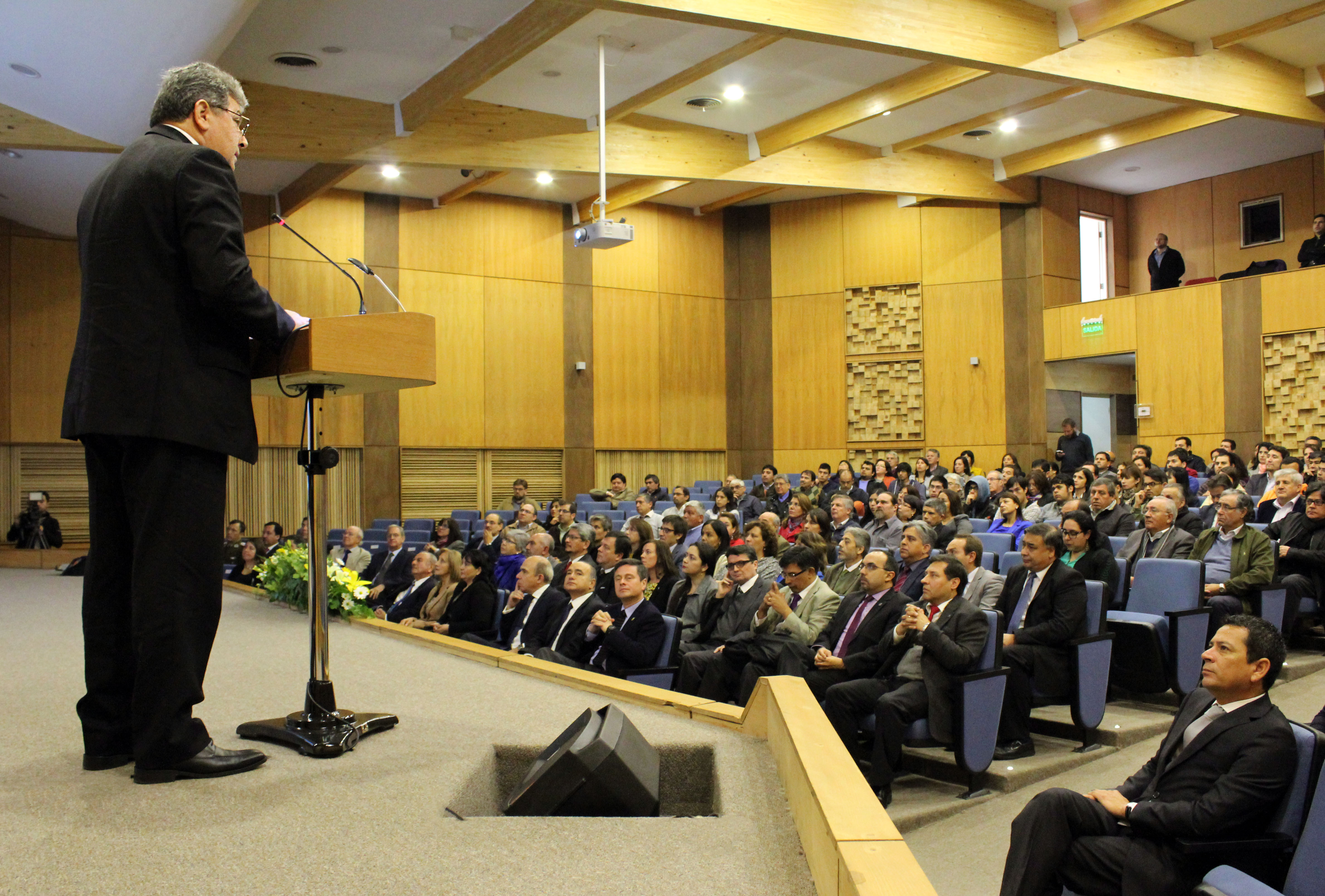 Rector abordó avances y desafíos de la UBB y de la educación superior ...