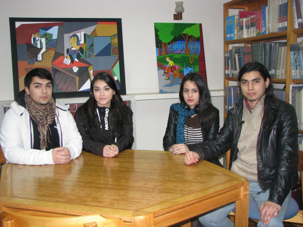 Estudiantes de Diseño Gráfico UBB idearon marca del programa ...