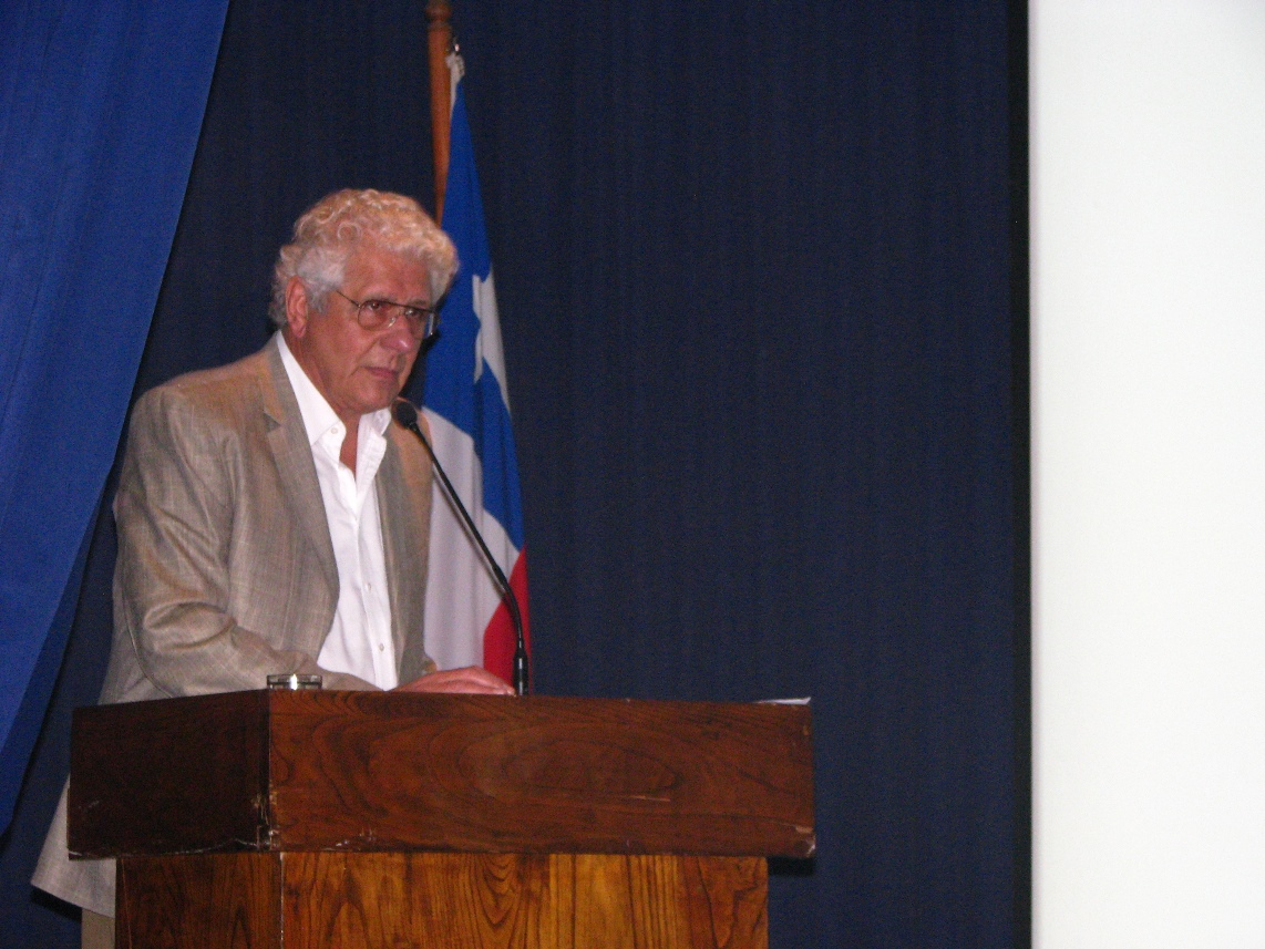 Destacado psiquiatra Dr. Reynaldo Perrone comparte su experiencia en IX ...