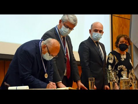 Ensayista y poeta Pedro Lastra fue investido como Dr. honoris causa UBB ...