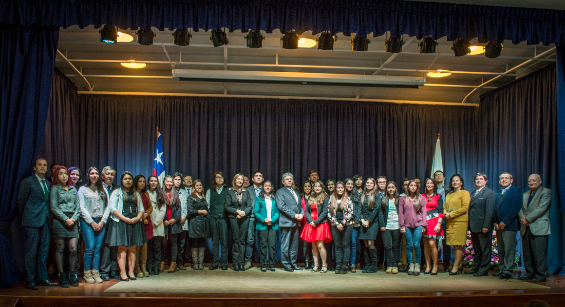 foto grupal Mejores PSU - Portal de Actualidad Universidad del Bío-Bío
